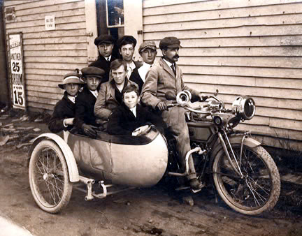 Motoblogn: Take Off, Eh! The World of Motorcycle Canoe Sidecars