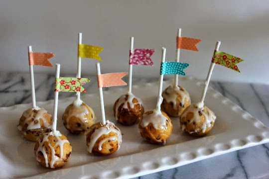 Me and My Pink Mixer: Cinnamon Roll Pops