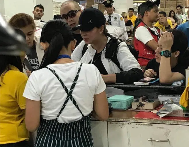 Angel Locsin personally helps relief efforts for quake affected ...