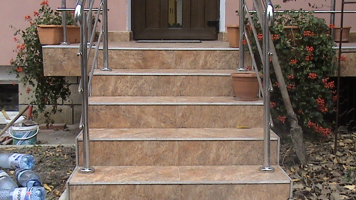 constructii,idei,sfaturi,: GRESIE PIATRA DE SOCLU