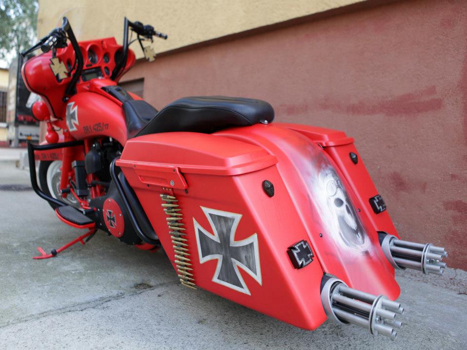 Get Featured : Harley-Davidson "Red Baron". - way2speed