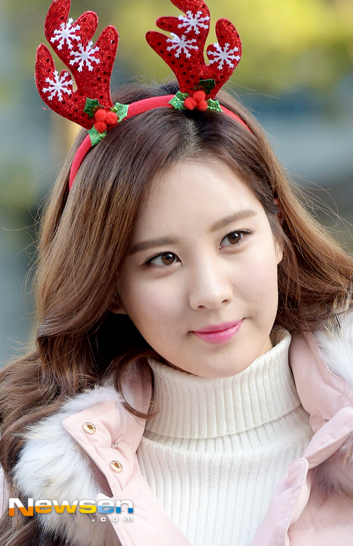 TaeTiSeo has arrived at Music Bank for their 'Dear Santa' comeback ...