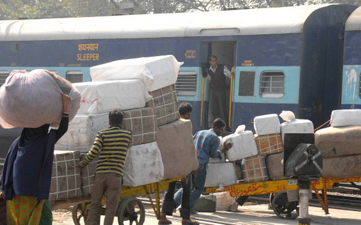 The Historical Newspaper Project: HISTORICAL JOURNALISTS - UNIT 4