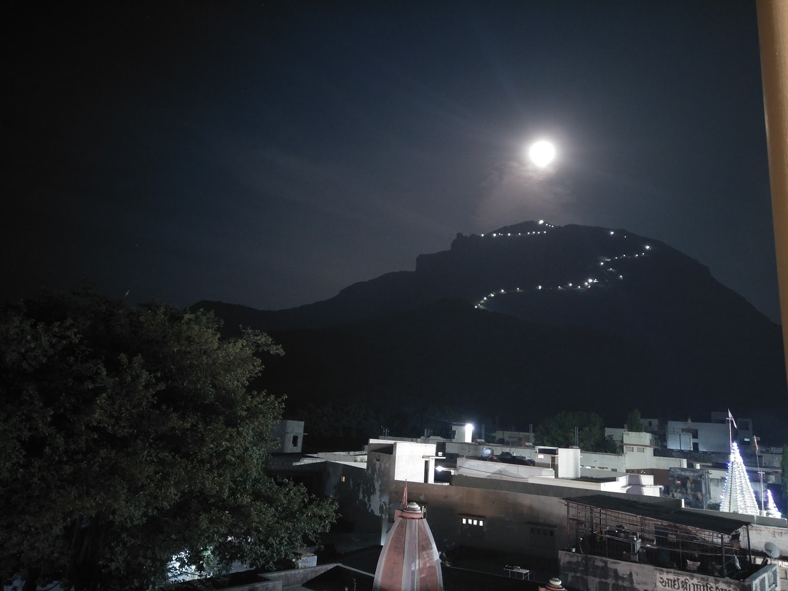 Trek Guide: GIRNAR...... an adventurous route to eternal peace