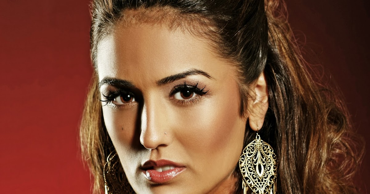 Vida de Oro: Meet Daisy Sanchez, the new Mariachi music diva