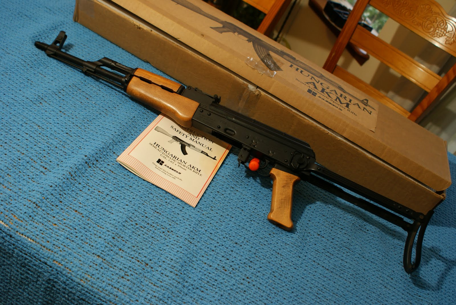 Guns & Knives: Hungarian SA85M AK-47 KASSNAR AKM Underfolder