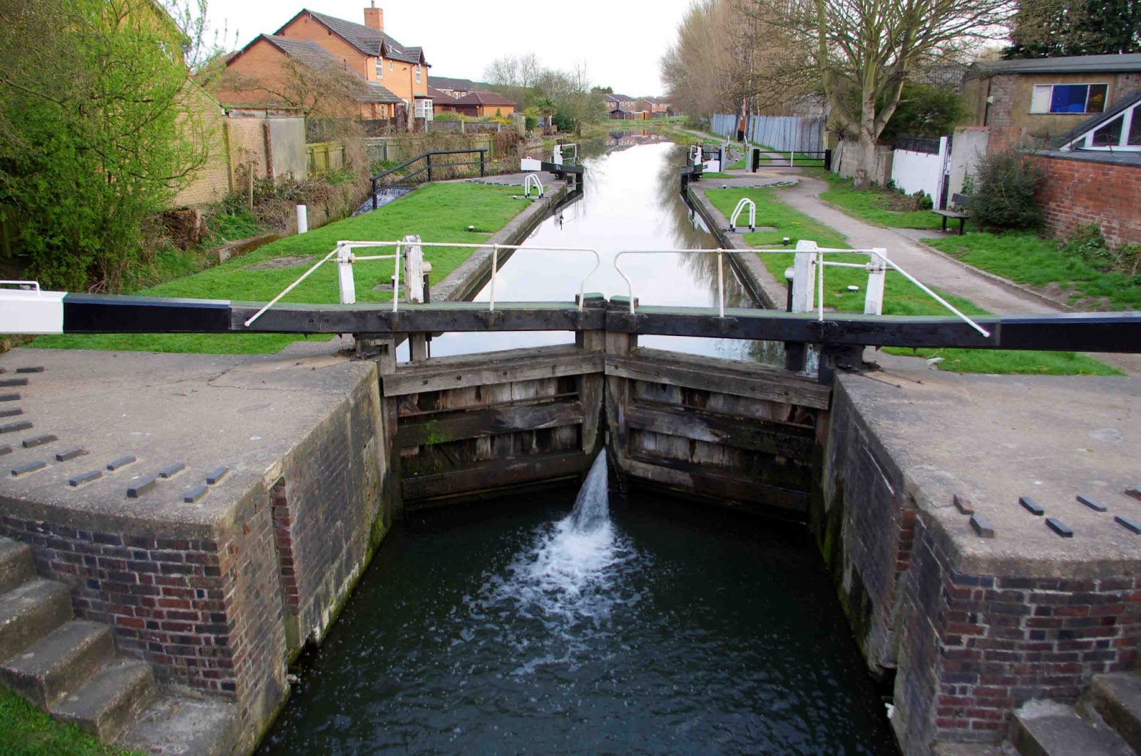 Out & About: Bennerley Viaduct & Flying Cars
