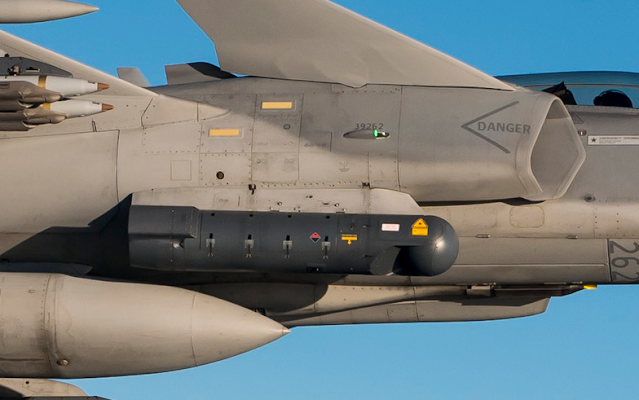 NITPICK: GRIPEN PYLONS