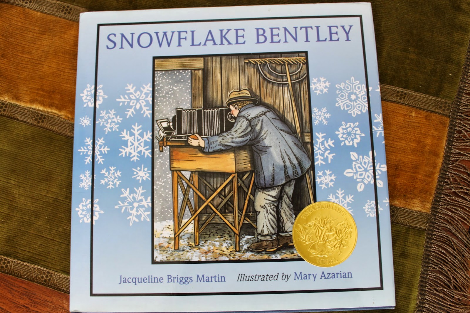the marlowe bookshelf: Snowflake Bentley