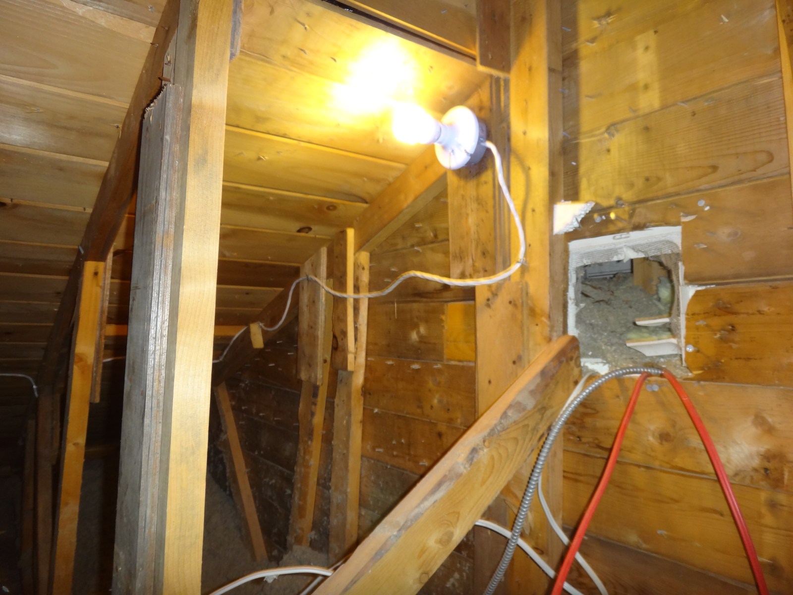 ~Framboise Manor~: hellhole - part 2: lighting up attic #1