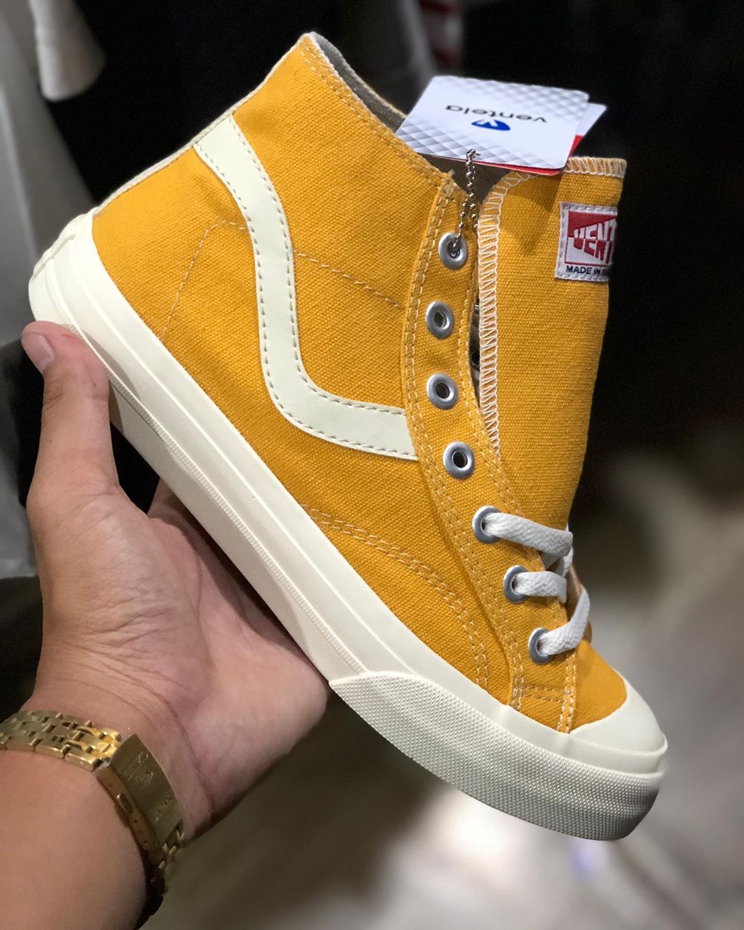 Trend Populer 53+ Sepatu Compass Email