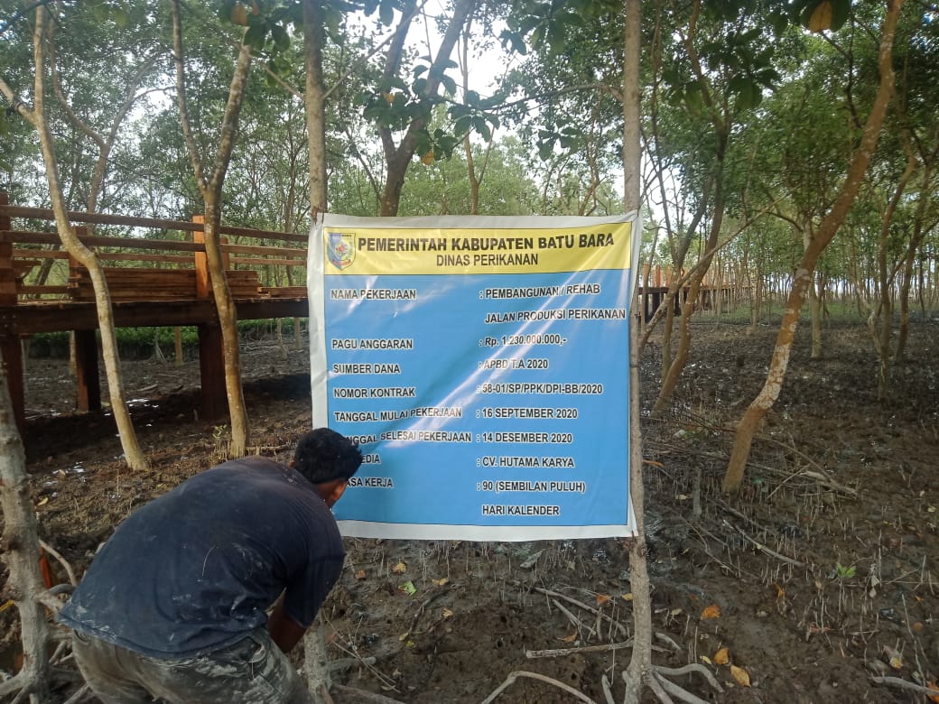 Pembangunan Rehab Jalan Produksi Perikanan di Pantai Sejarah Perupuk ...