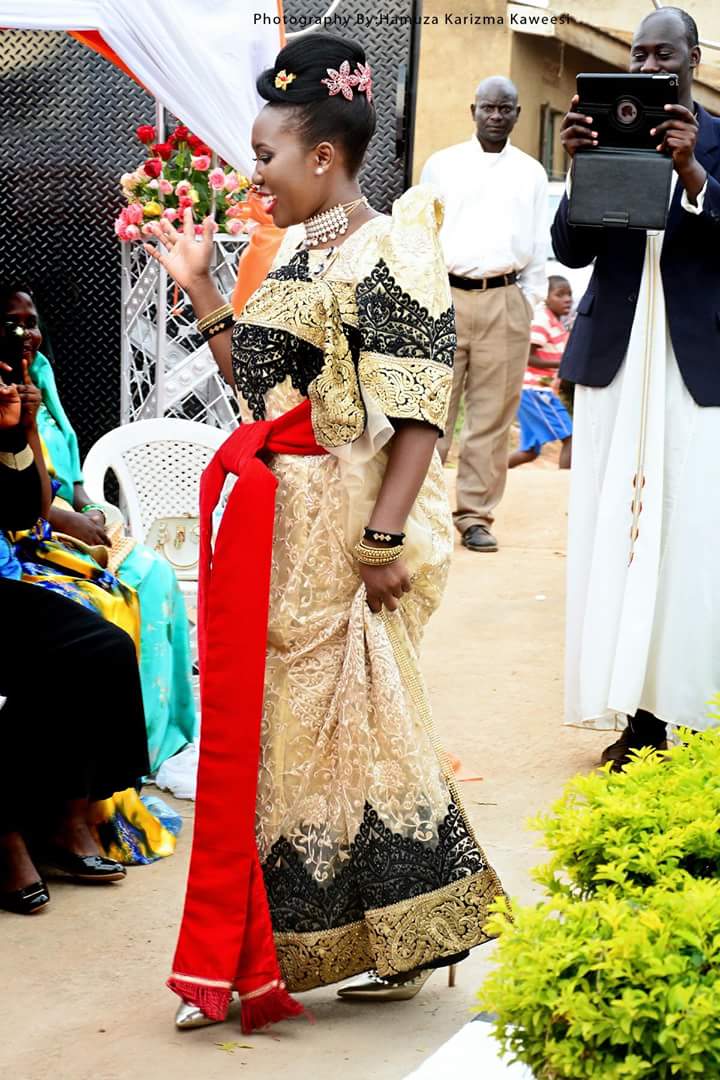 Bride's Gomesi