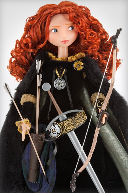 Fashion and Action: BRAVE - Gorgeous Merida Disney Princess Collectors Doll