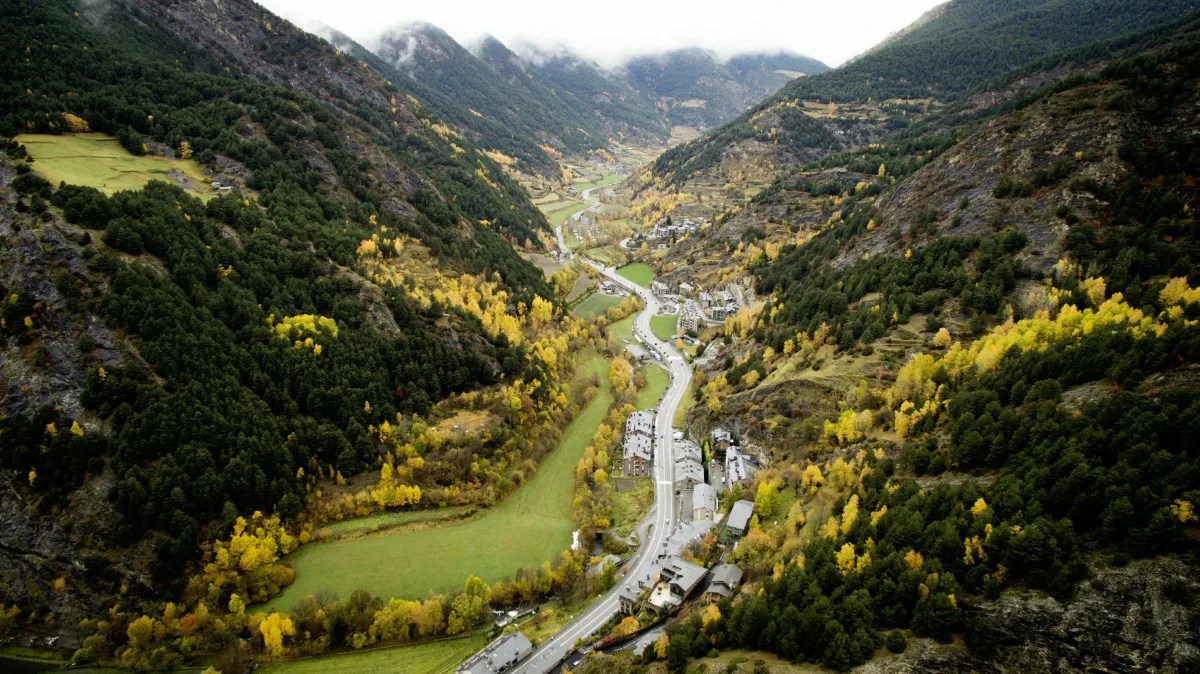 The 15 Oldest Countries in the World (with Photos)