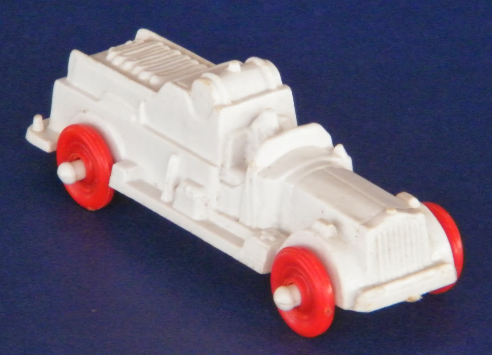Toys and Stuff: Lido Small Plastic Fire Engines