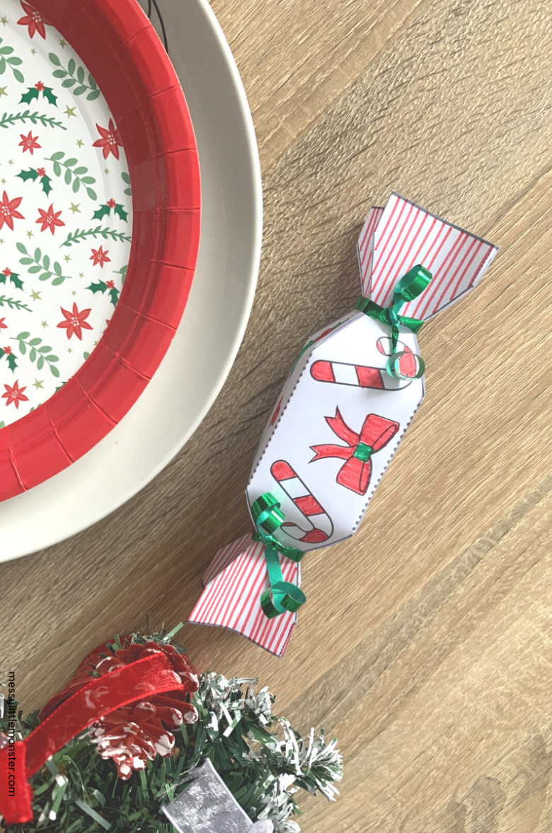 Make your own Christmas Crackers - template included - Messy Little Monster