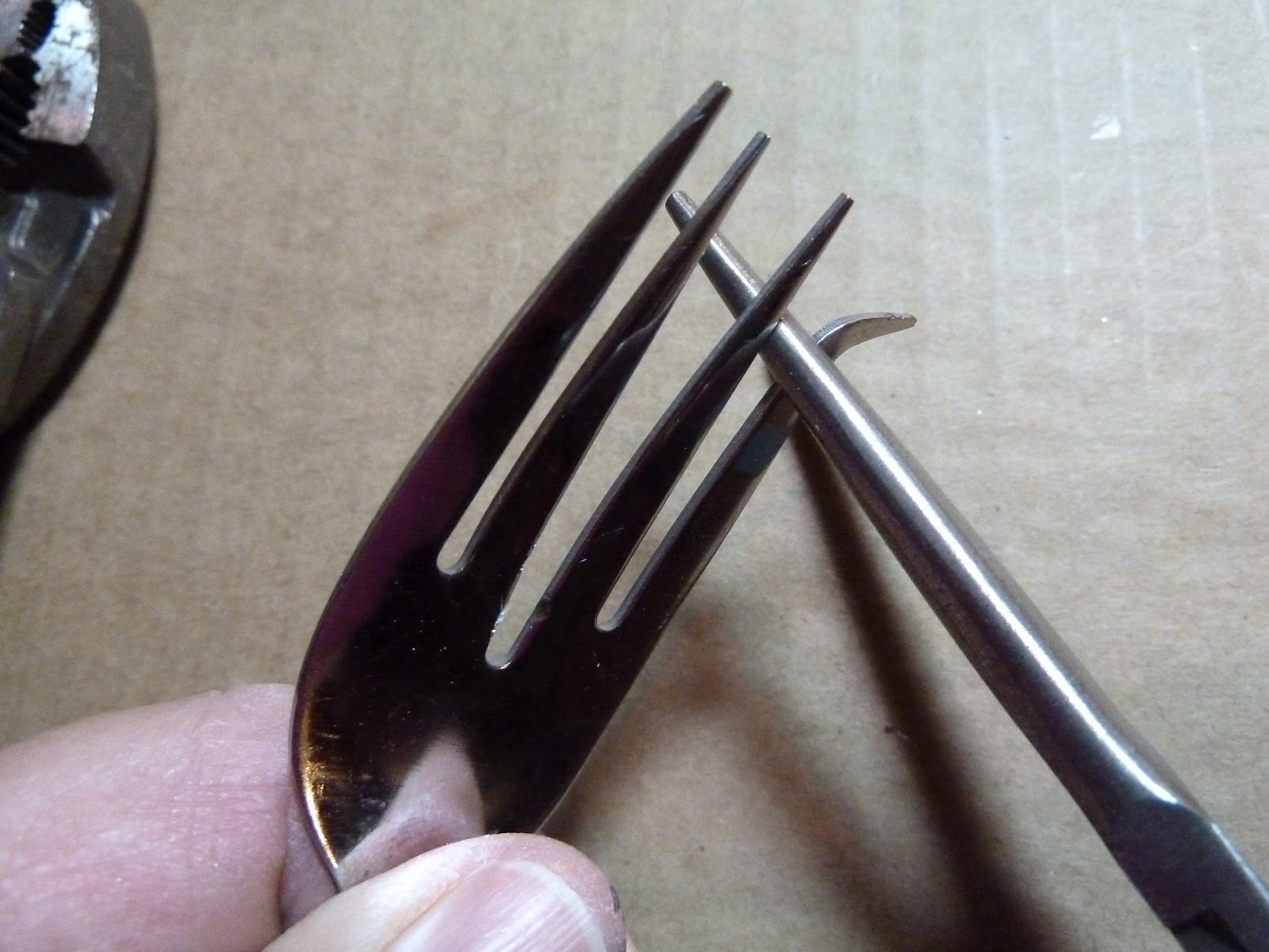 Make it easy crafts: Kitchen Plaque with fork-hook