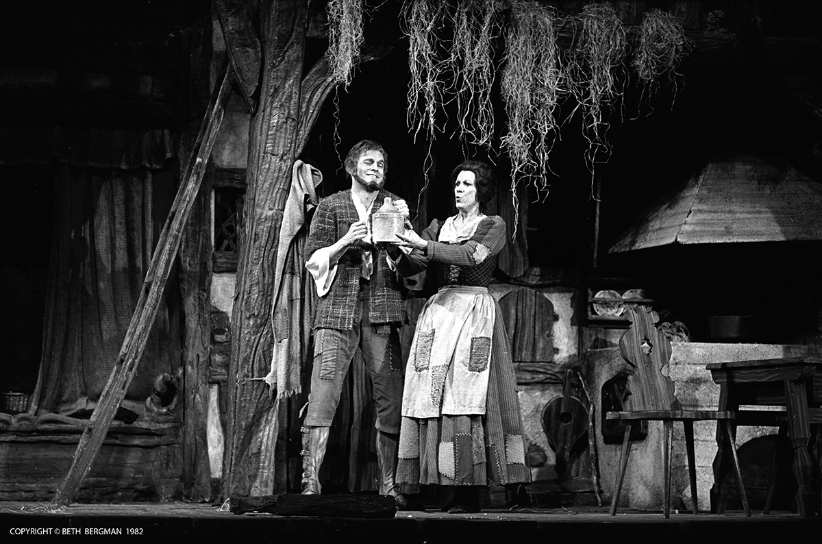 The Opera Lenz: Filling in more Jean Kraft gaps