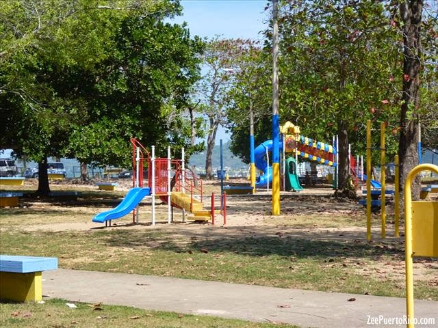 Puerto Rico, Isla Bella !!!: Parque Colón {Aguadilla}