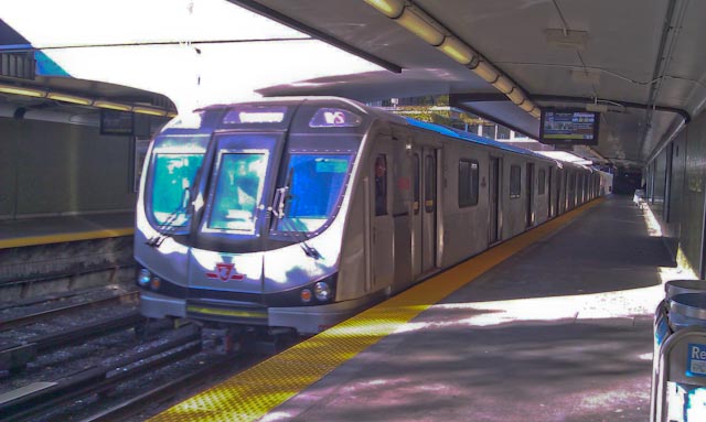 Buck Tracks: TTC - Rosedale Station - Yellow Line