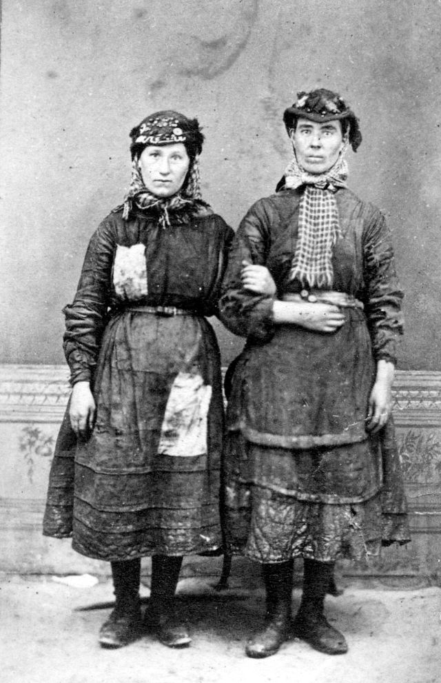 Rare Photographs of Victorian Women in Working Clothes ~ Vintage Everyday