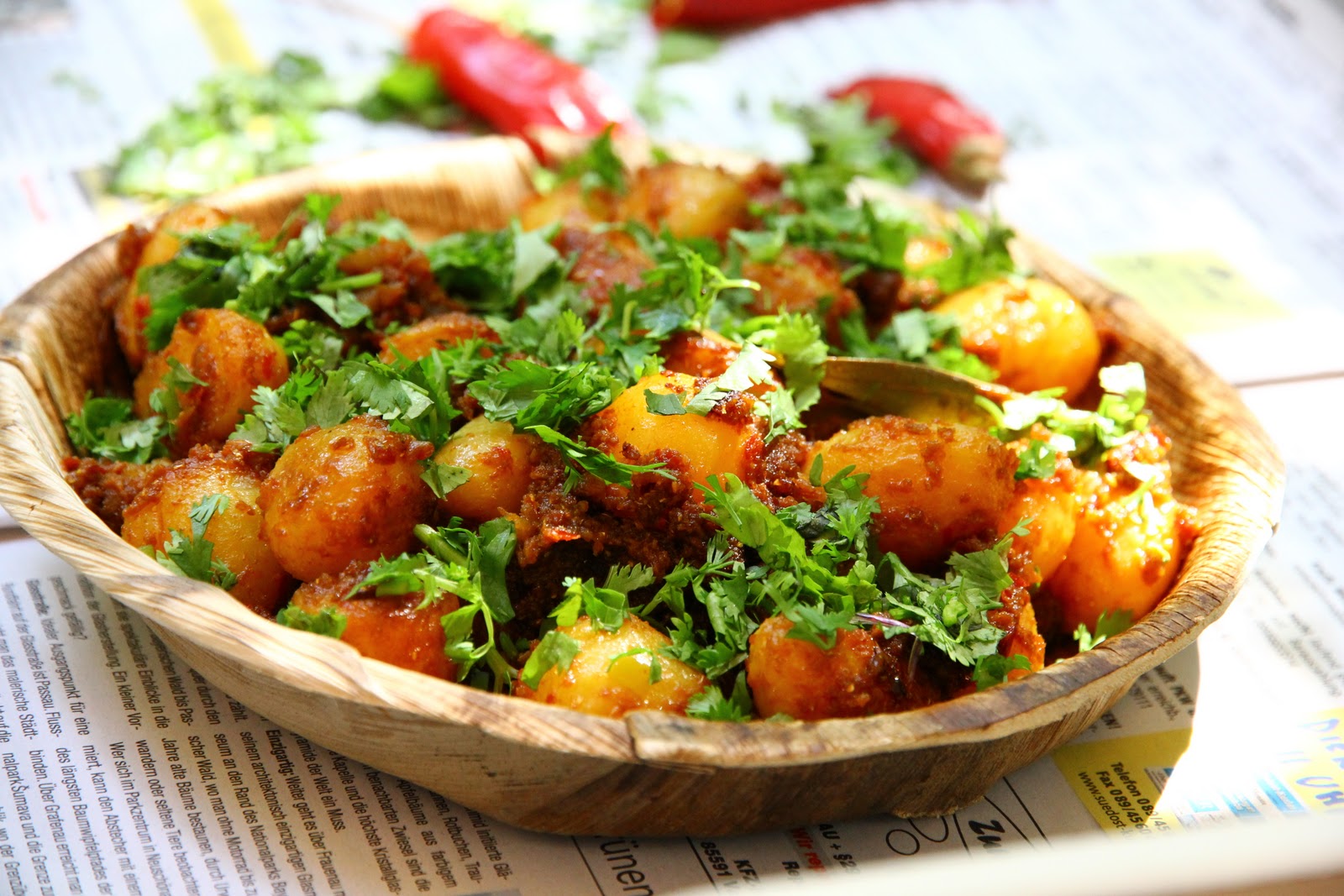 Easy Knowledge Online: How to Cook Dum Aalu or Aloo Dum ? (a part of ...