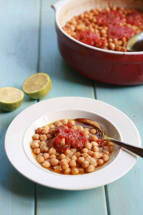 Revitháda - slow baked chick peas stew with tomato and oregano ...