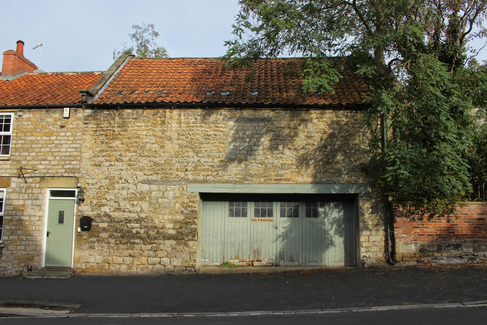 ANTECEDENT ARCHITECTURE: Houses of the North York Moors: Kirkbymoorside ...