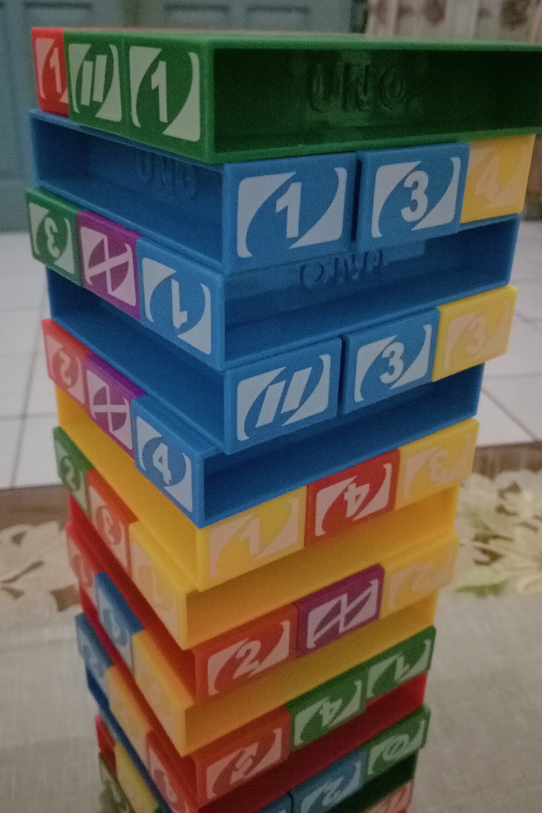 KuncirKuda: Cara Bermain Uno Stacko