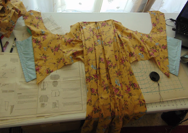 The Antique Sewist: Simplicity 3637 - Robe a la Francaise CONSTRUCTION