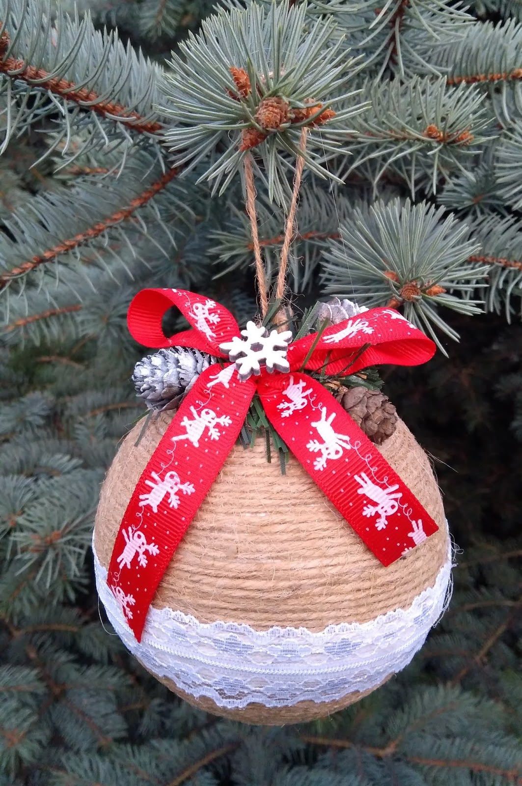 Ewelina Jaślan-Klisik ilustracje: Bombki styropianowe DIY.