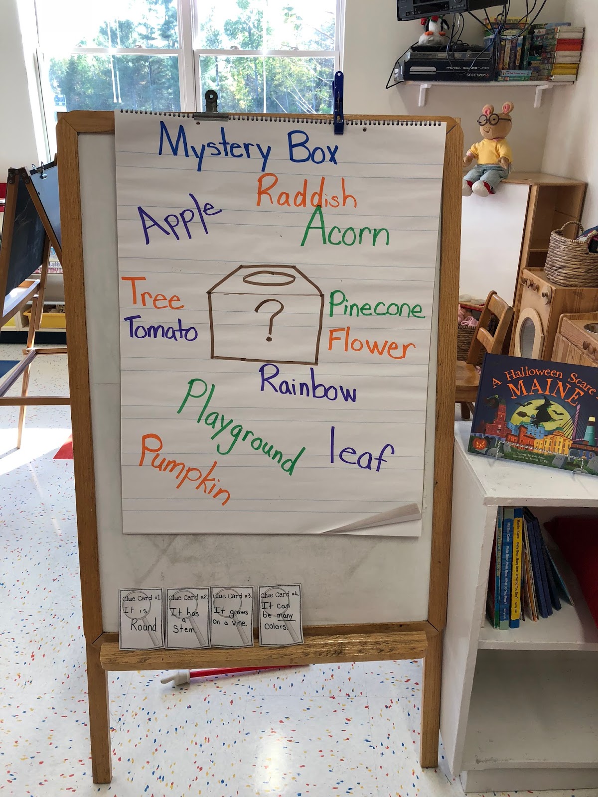 Miss. Richards Classroom: Mystery Box!