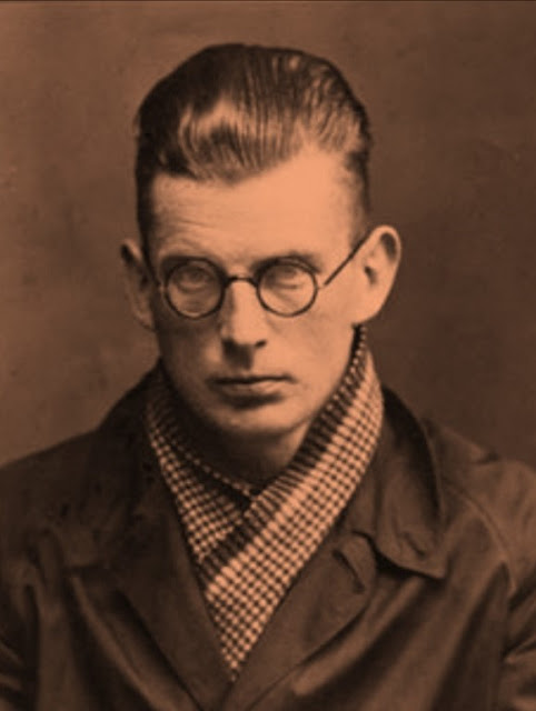 Subjek MANUSIA EGOIS Max Stirner | SANGLAH INSTITUTE