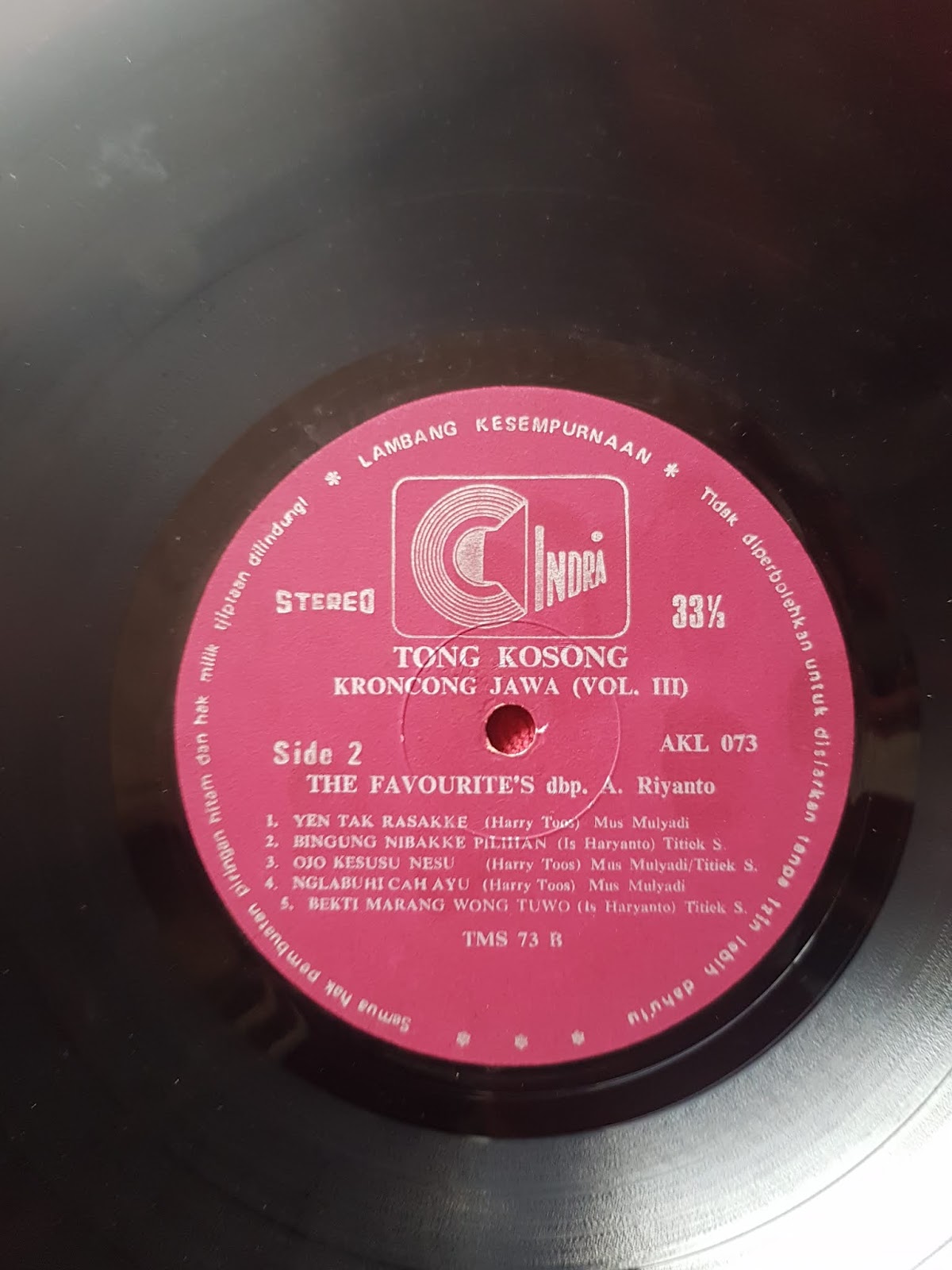 antiQue Bekasi: Kaset piringan hitam indonesia bermacam2