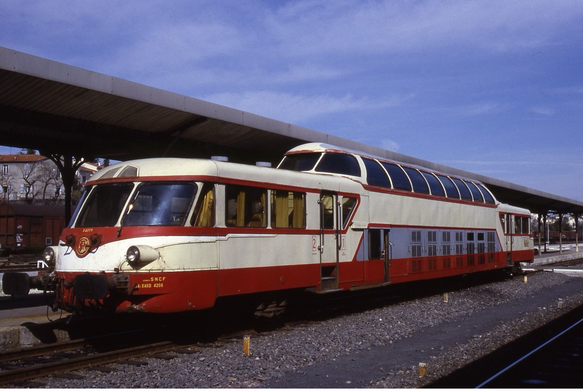 Σιδηροδρομικά Νέα: SNCF Class X 4200 – η αυτοκινητάμαξα με την ...