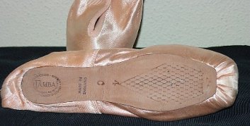 Antique Pointe Shoes: Gamba