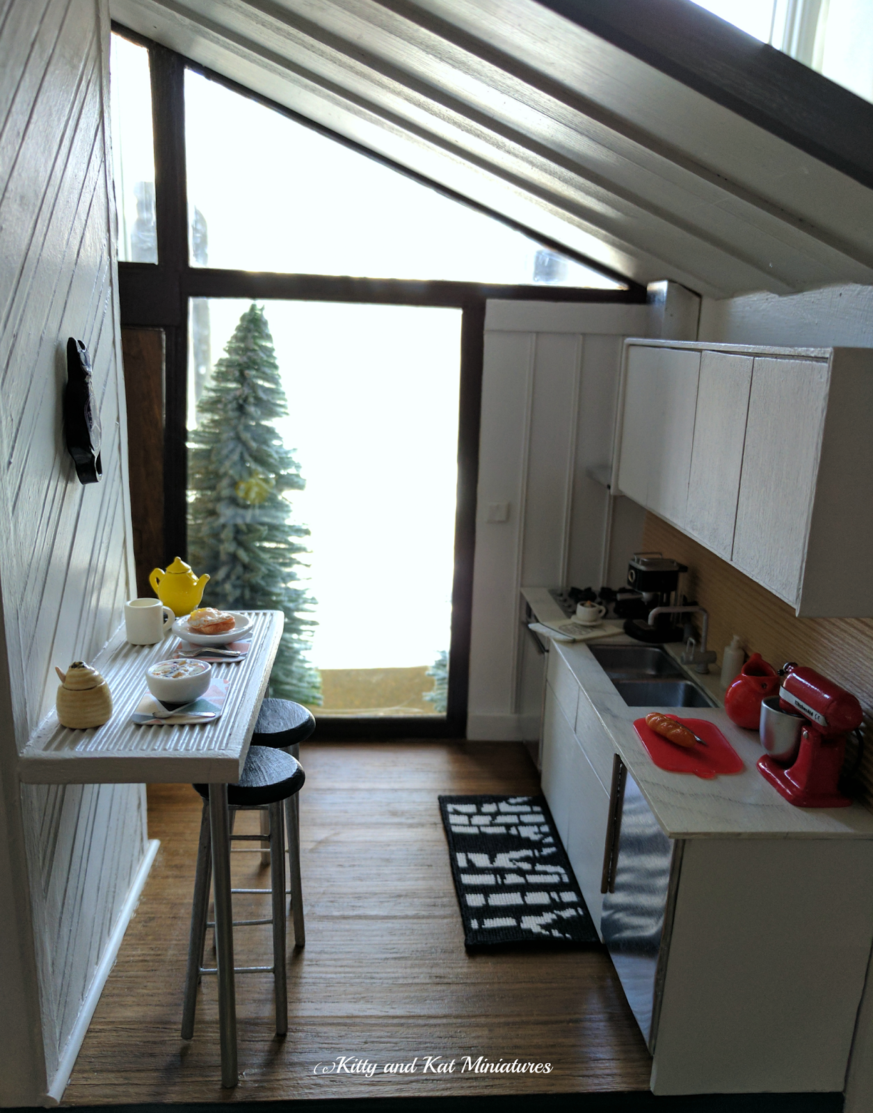 Kitty and Kat Miniatures: The Mid Century Room Box - Kitchen Reveal!