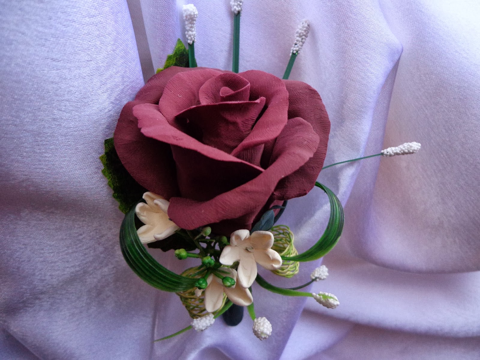 Flori lucrate manual: COCARDA DE NUNTA