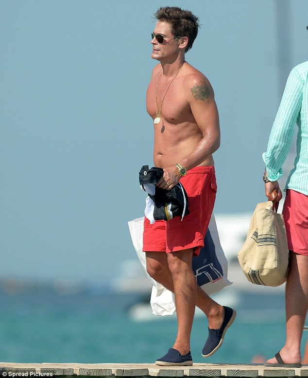 kenneth in the (212): Rob Lowe, Shirtless at 51