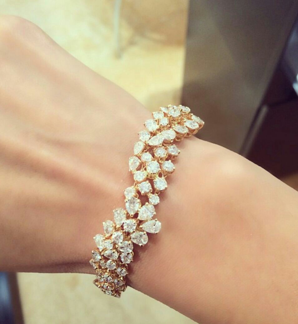 Crystal stones fancy bracelets