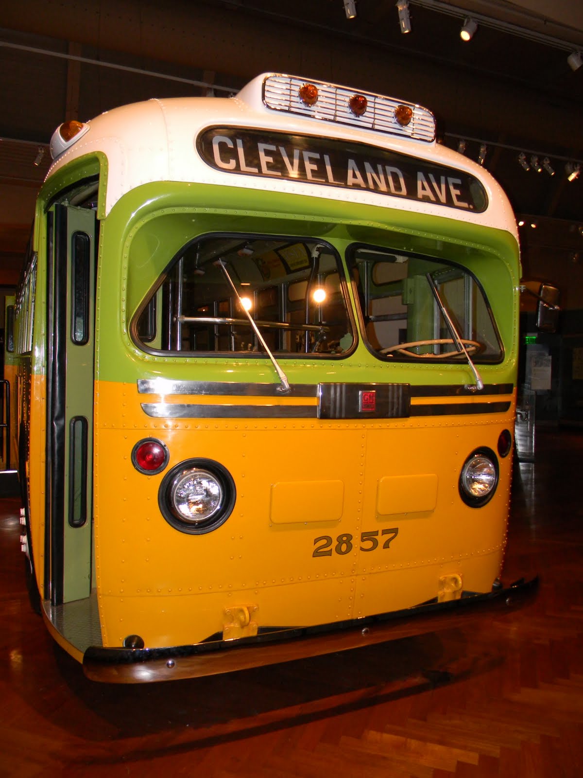 Carpebiblio Blog: Rosa Parks Bus