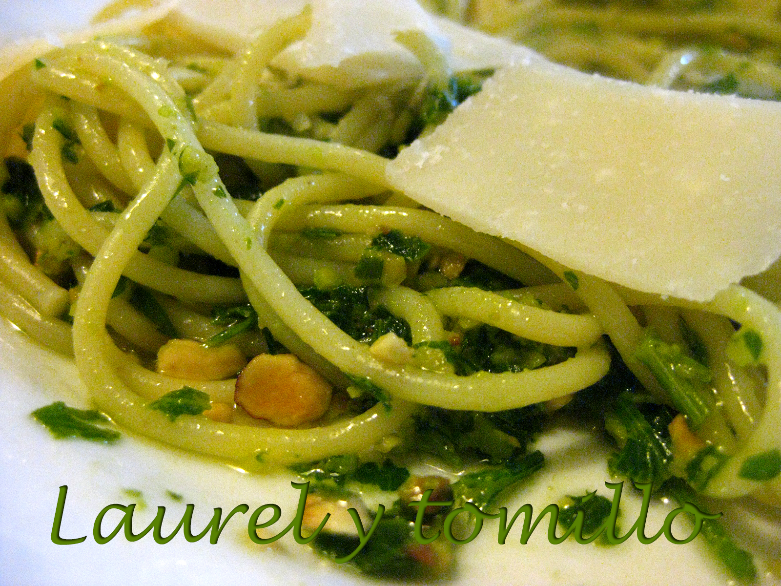 Laurel y tomillo: Pasta con salsa pesto de perejil