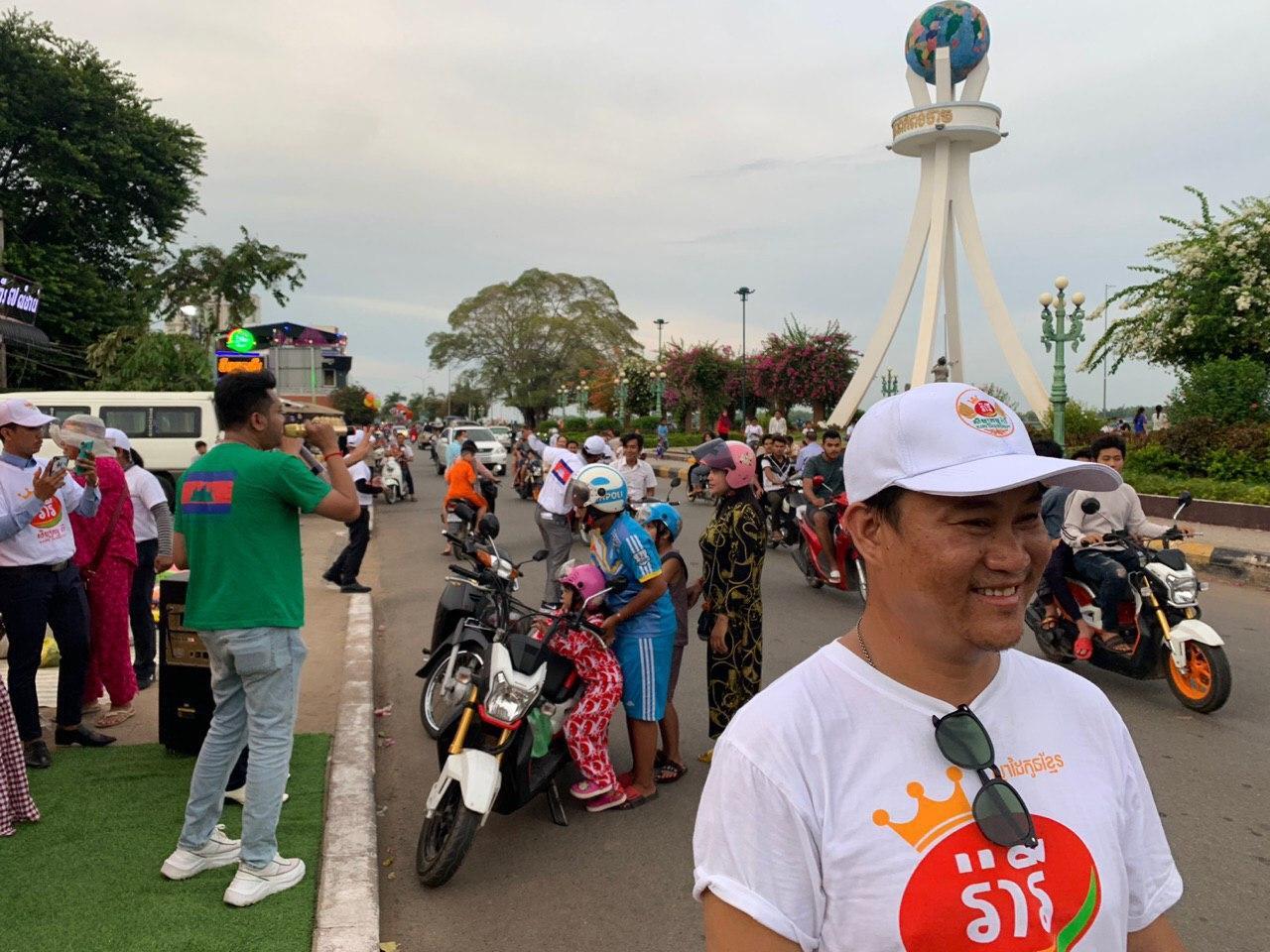 ផលិតផលរបស់សិប្បកម្មរ៉ារី បានពង្រីកខ្លួនដល់ពីរខេត្តកំពង់ស្ពឺ និងកំពង់ចាម ...