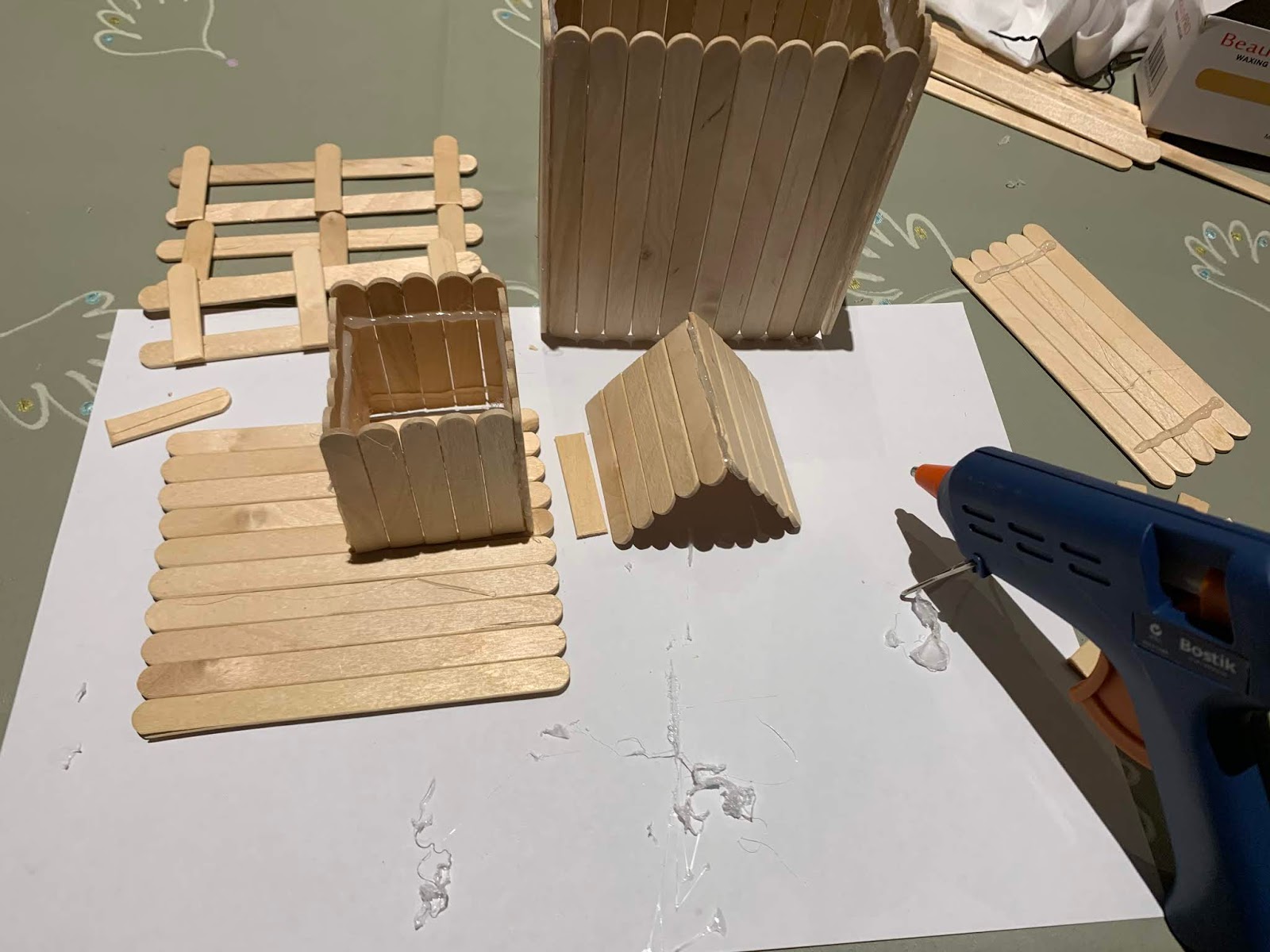 SHIRA - BENV1010: Model made of paddle pop sticks