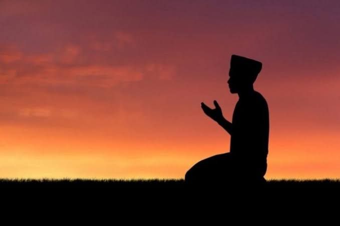 Hukum Mengusap Wajah Setelah Berdoa | Kajian Kampoeng Syariah Hukum Mengusap Wajah Setelah Berdoa | Kajian Kampoeng Syariah