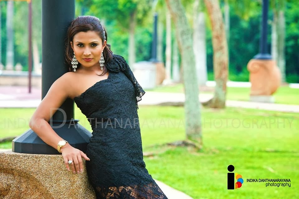 33000lk photo s: Sl model Srimali Fonseka photo collection