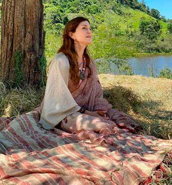 Figurino: Sarai em Gênesis Novela