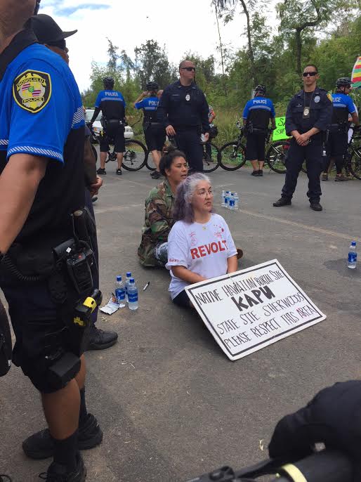 CENSORED NEWS: HAWAII: 28 Protectors Arrested Protecting Burial Grounds