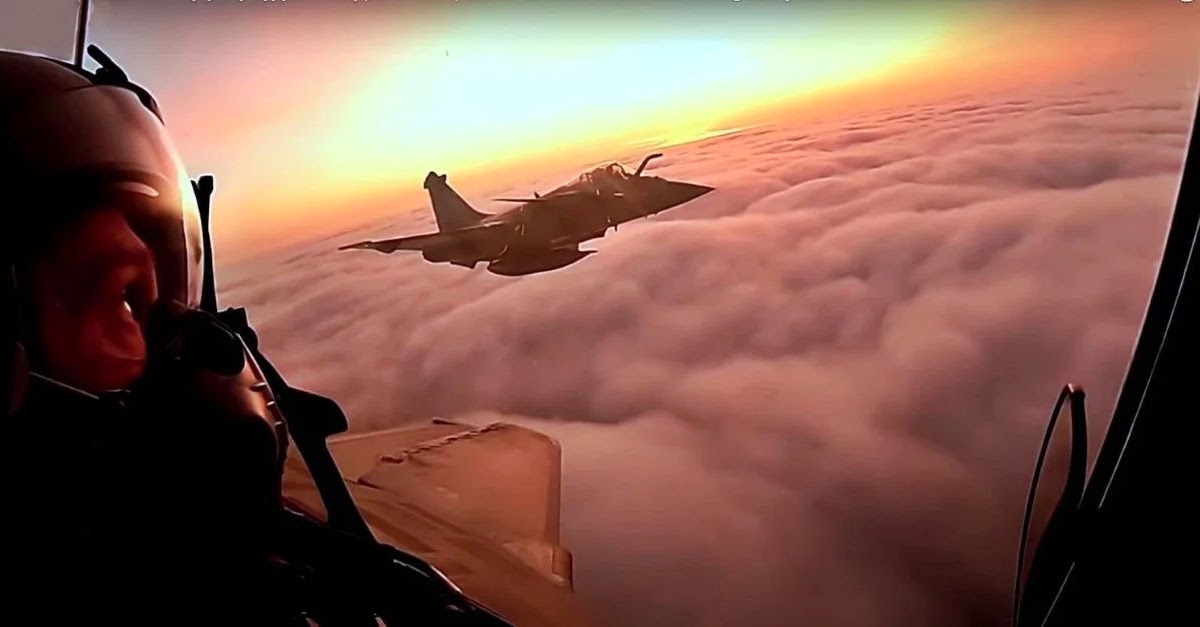 Το πρώτο crash test των Rafale στο Αιγαίο-Τα γαλλικά μαχητικά μαζί και ...